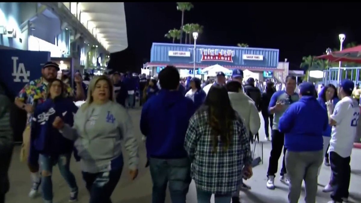 Fans Celebrate Dodgers Opening Day – NBC Los Angeles