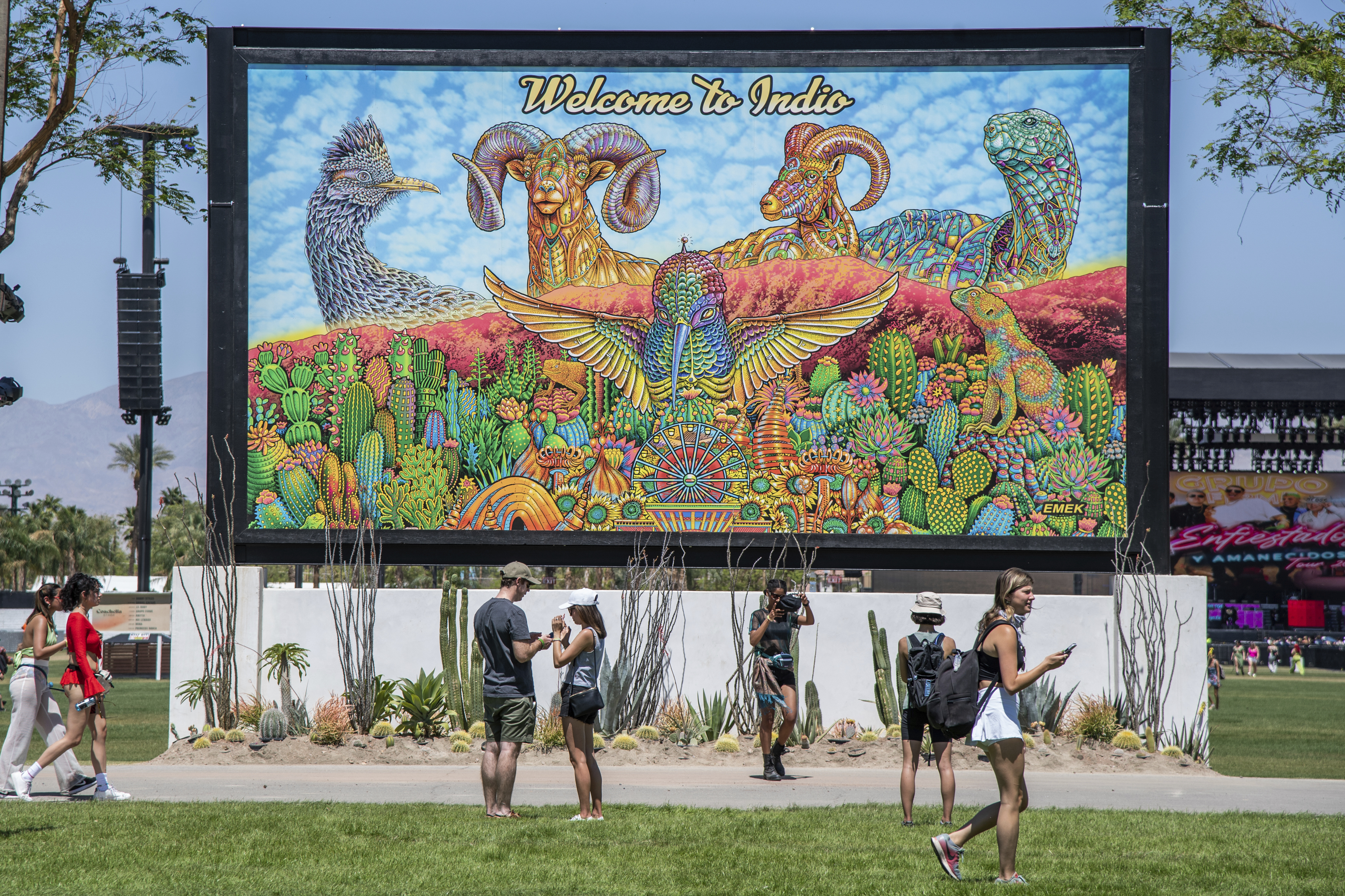 See Coachella Day 1 Photos – NBC Los Angeles