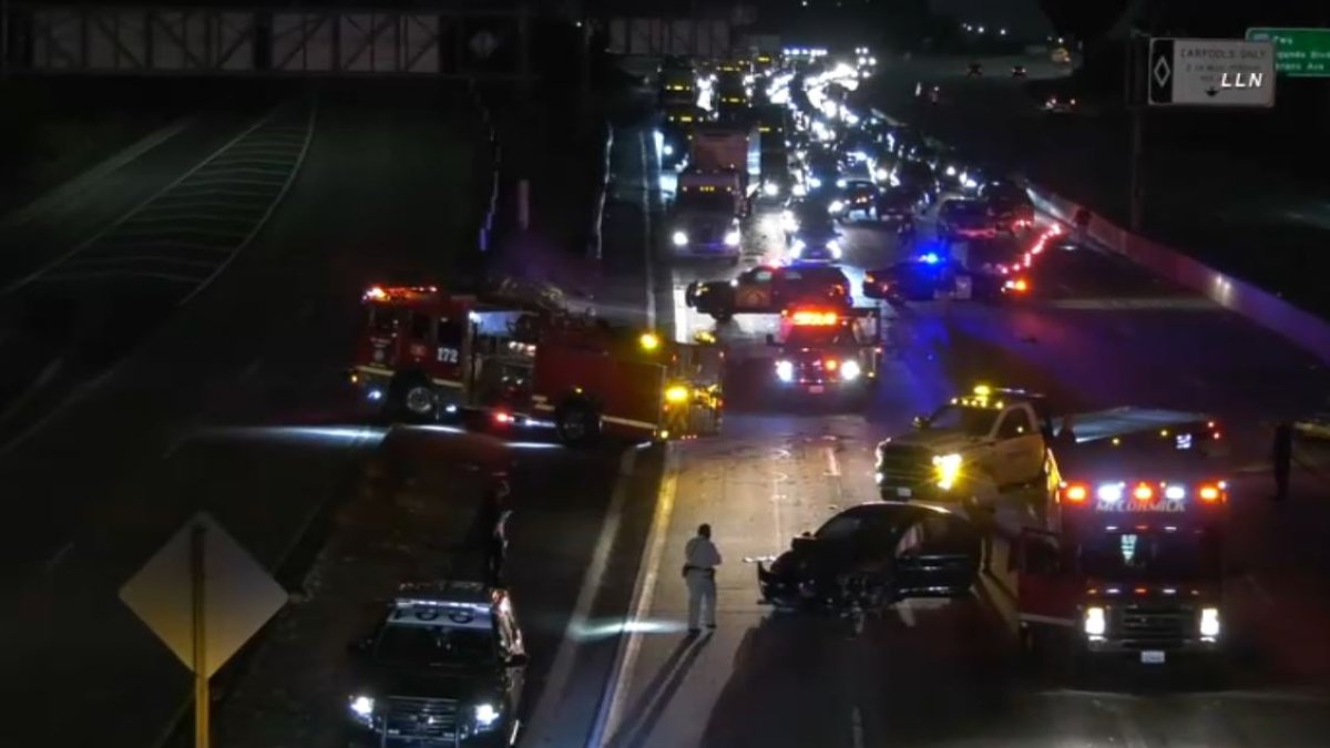 One Killed In Crash On 405 Freeway Near Lax Nbc Los Angeles
