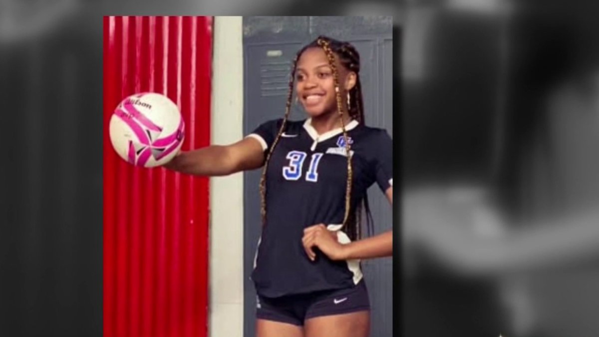 Family of Young Volleyball Star Seeks the Public’s Help to Find Her ...