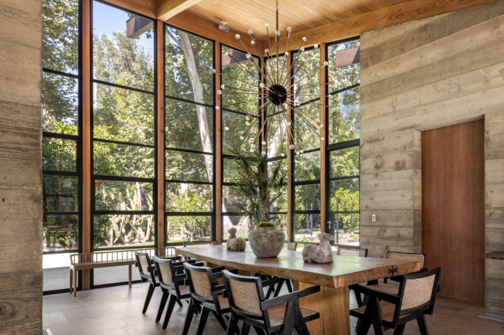 Alyson Hannigan is Selling Her Encino Complex for $18M – NBC Los Angeles