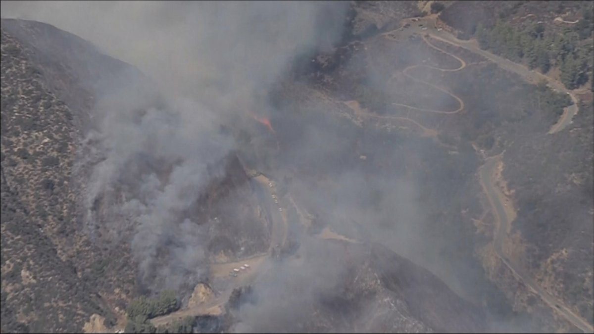 Wildfire Burns in Mountains Above Glendora – NBC Los Angeles