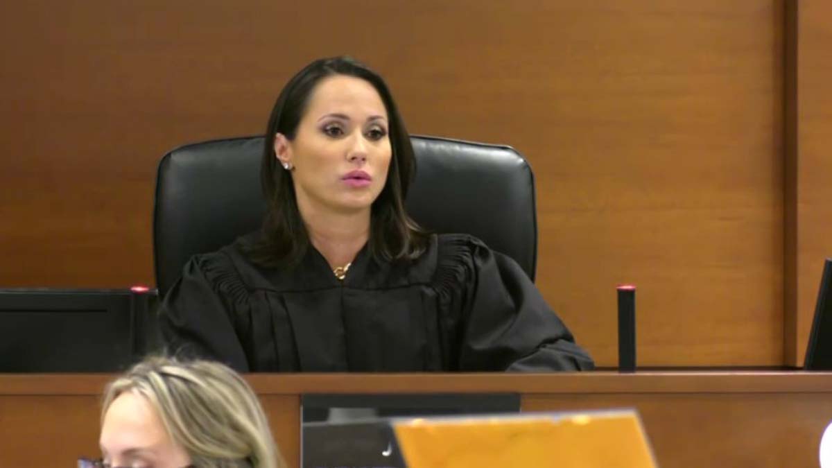 Judge Irate as Defense Abruptly Rests in Parkland School Shooting Trial ...