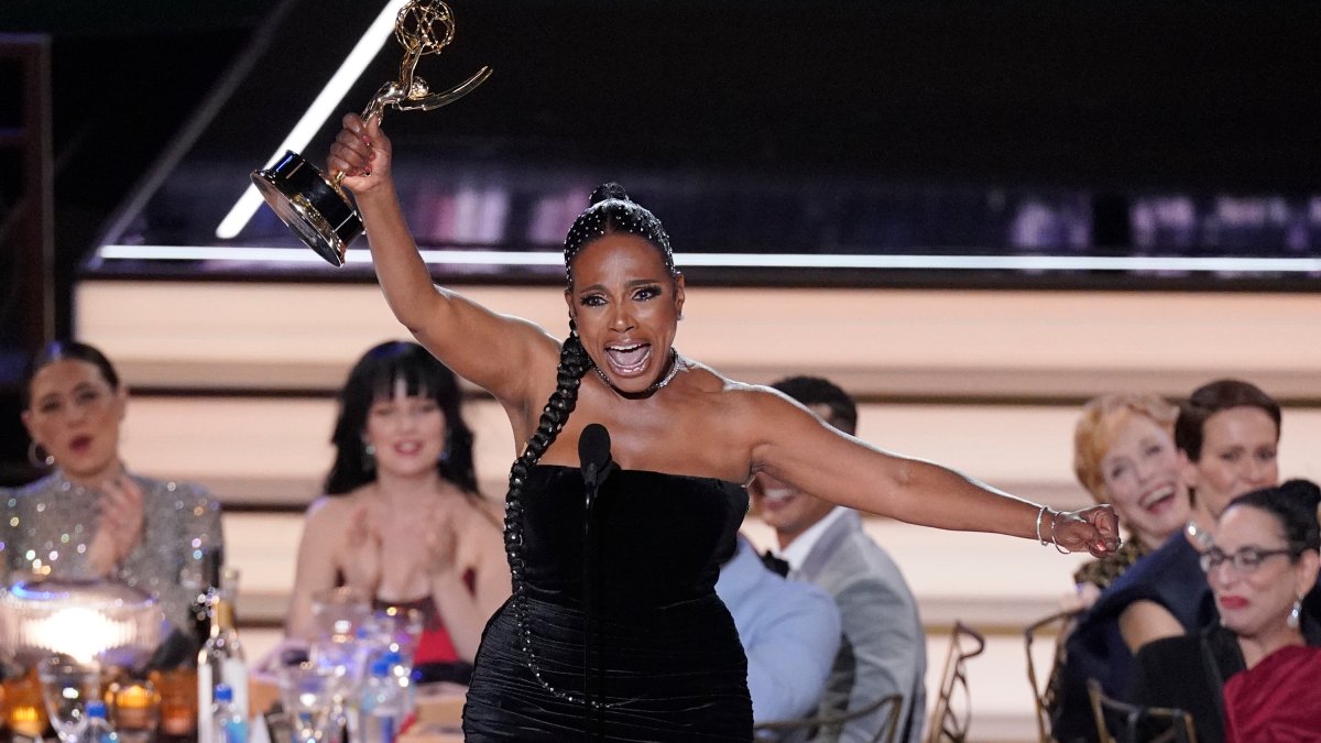‘Succession,’ ‘Ted Lasso’ Top Emmys; 1st Time Winners Shine – NBC Los ...