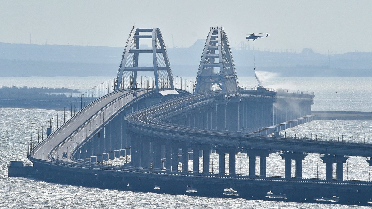 Truck Bomb Damages Key Bridge Between Russia, Crimea – NBC Los Angeles