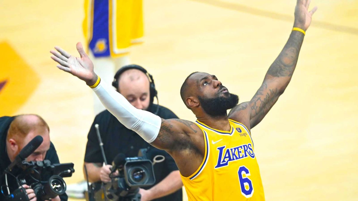 How and When LeBron James Is Expected to Become NBA’s All-Time Scoring ...