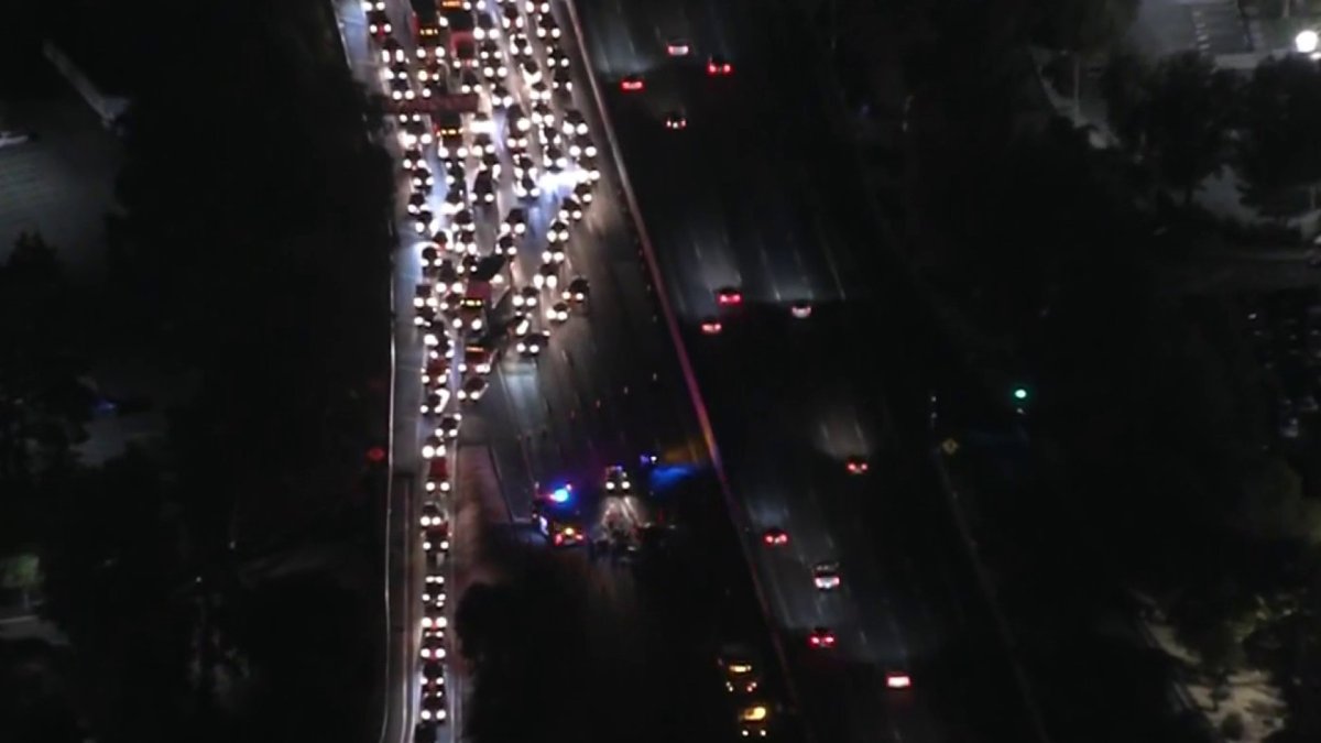 Fatal Crash Closes Northbound Lanes On 101 Freeway Nbc Los Angeles