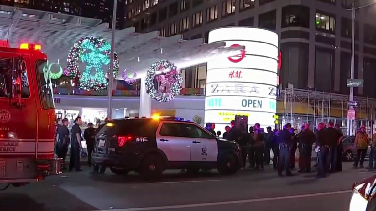 Suspect Killed After Stabbing Spree Inside Target – NBC Los Angeles