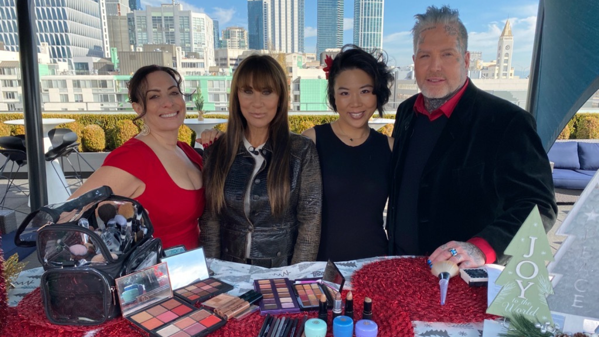 Celebrity Makeup Artist Shares Holiday Beauty Hacks – NBC Los Angeles