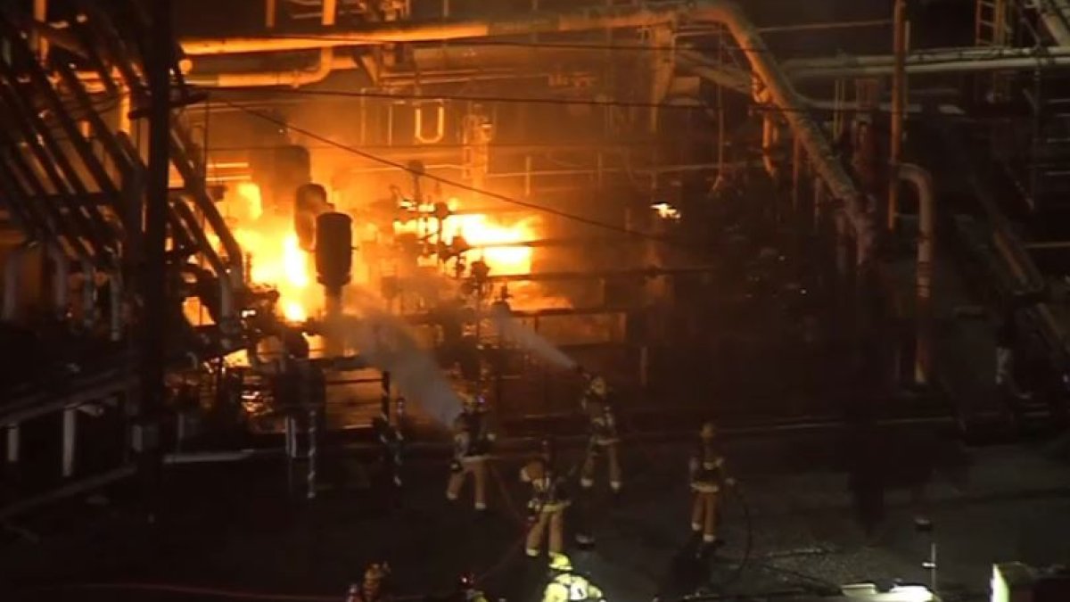Fire Erupts at El Segundo Chevron Refinery – NBC Los Angeles