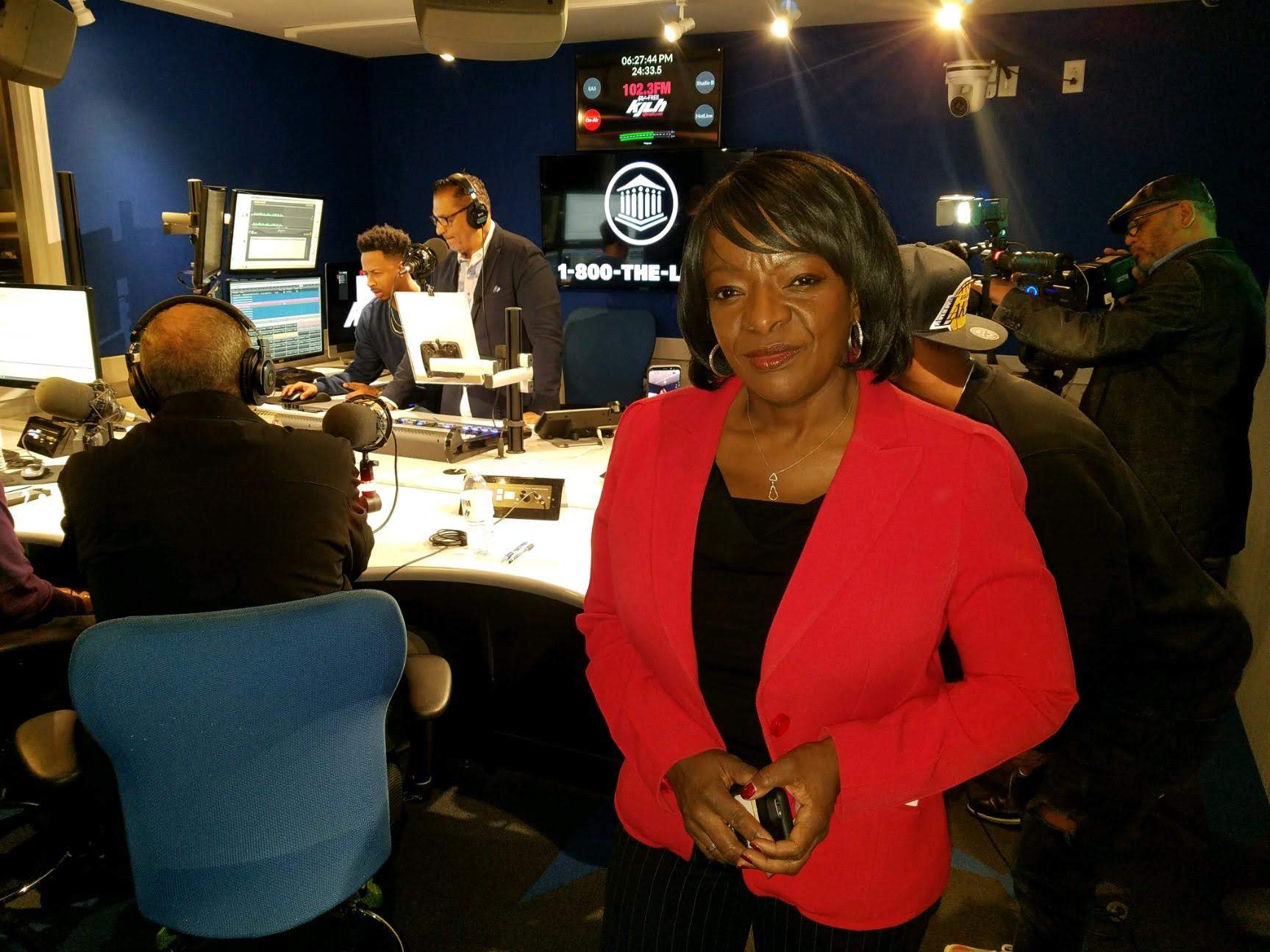 Photos: Celebrating the Career of Reporter Beverly White at NBC4 – NBC ...