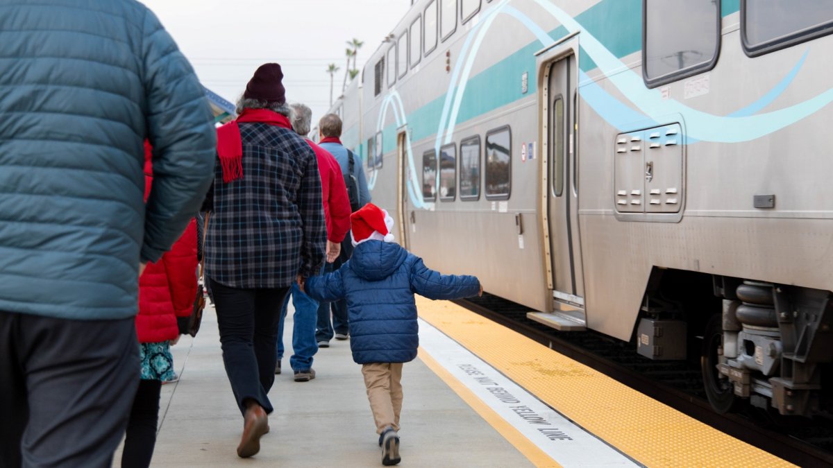 Metrolink’s Extra-Early Trains Will Be Back for the Rose Parade – NBC ...
