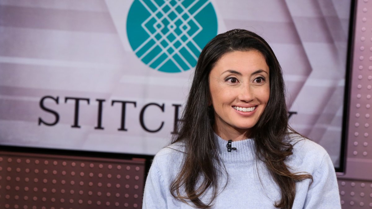 Stitch Fix Plans 20% Job Cuts as CEO Steps Down, Founder Katrina Lake ...