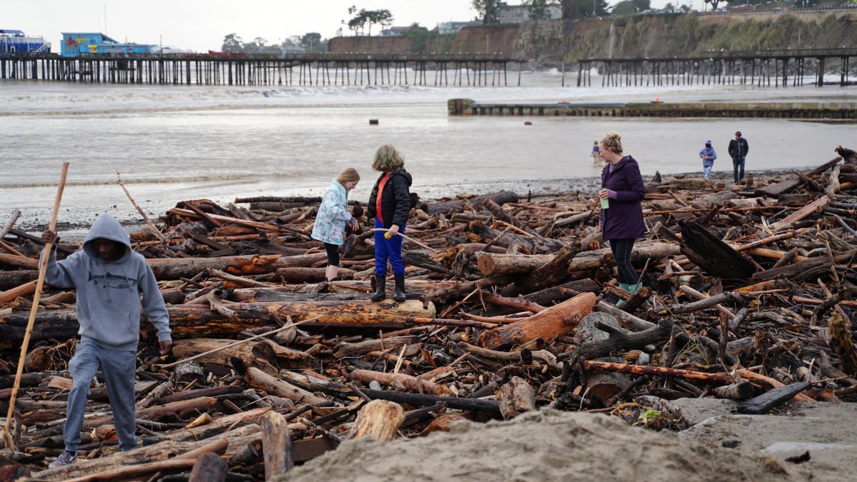 Biden Tours California Storm Damage – NBC Los Angeles