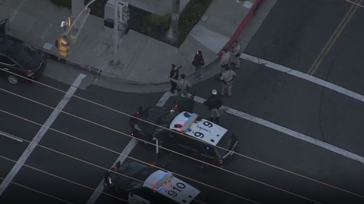 Police Pursuit Ends in the Hawthorne Area – NBC Los Angeles
