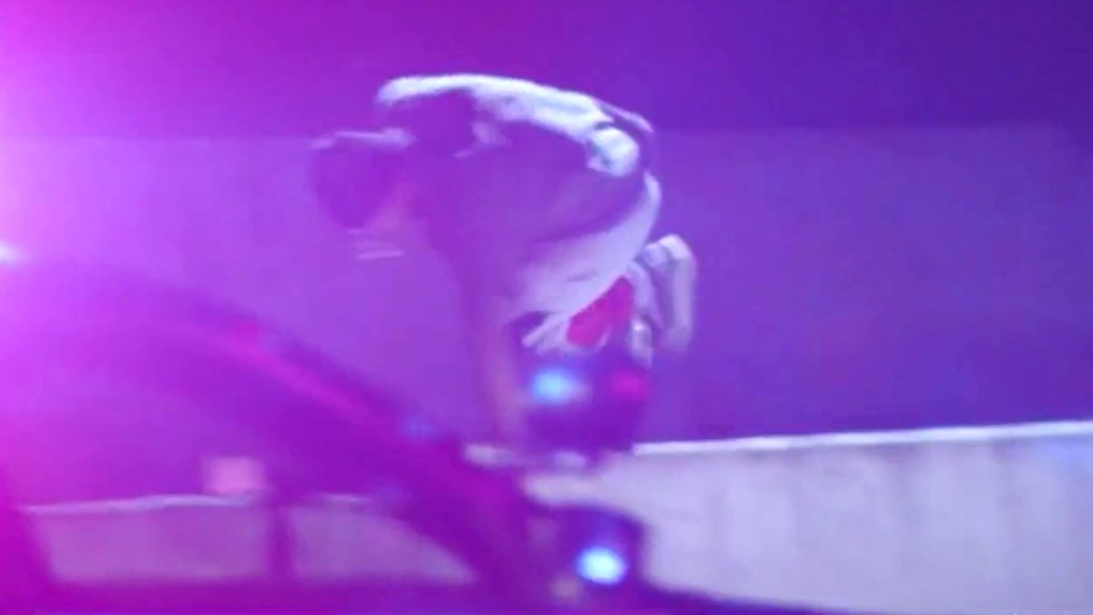 Watch Wrong Way Chase Driver Runs Across La Freeway Nbc Los Angeles