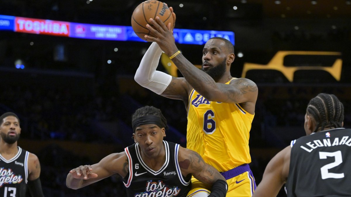Lakers’ LeBron James Achieves Crazy Feat With 46 Points Vs. Clippers ...