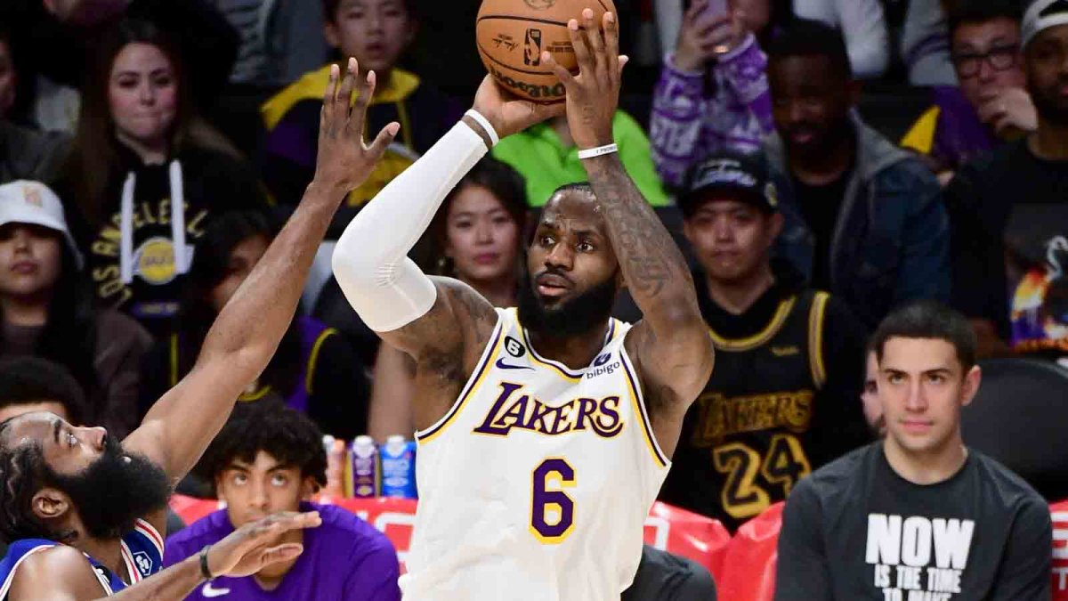 Lakers’ LeBron James Becomes Second NBA Player to Reach 38,000 Career ...
