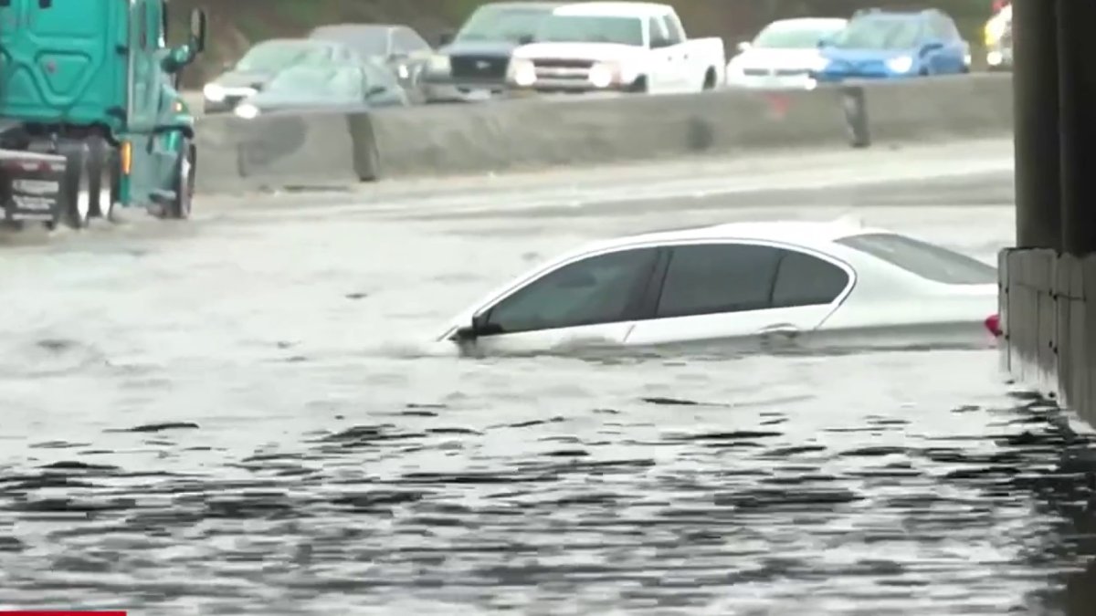 Heavy Rain Causes Major Street Flooding – NBC Los Angeles Heavy Rain Causes Major Street Flooding – NBC Los Angeles