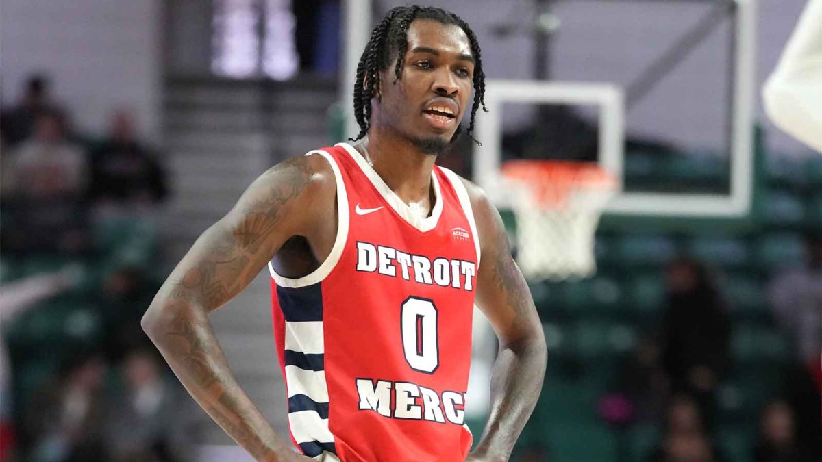 Detroit Mercy’s Antoine Davis 4 Points Shy of Breaking Pete Maravich’s ...