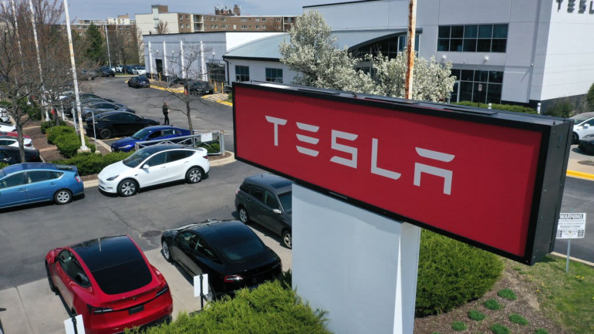 Tesla recalling 2024 Cybertrucks due to faulty pedal – NBC Los Angeles
