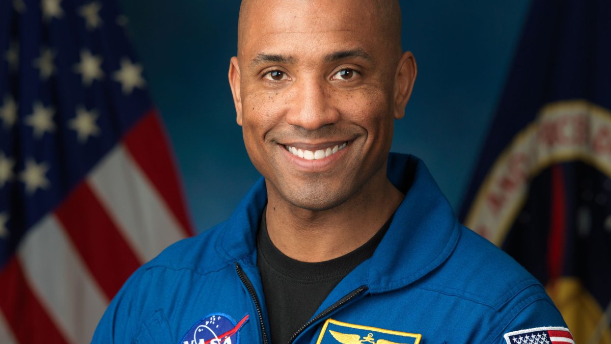 Q&A: Get to Know Artemis 2 Astronaut Victor Glover – NBC Los Angeles
