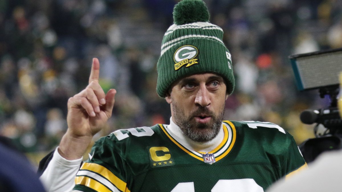 Aaron Rodgers Posts Emotional Message After Being Traded by Packers ...