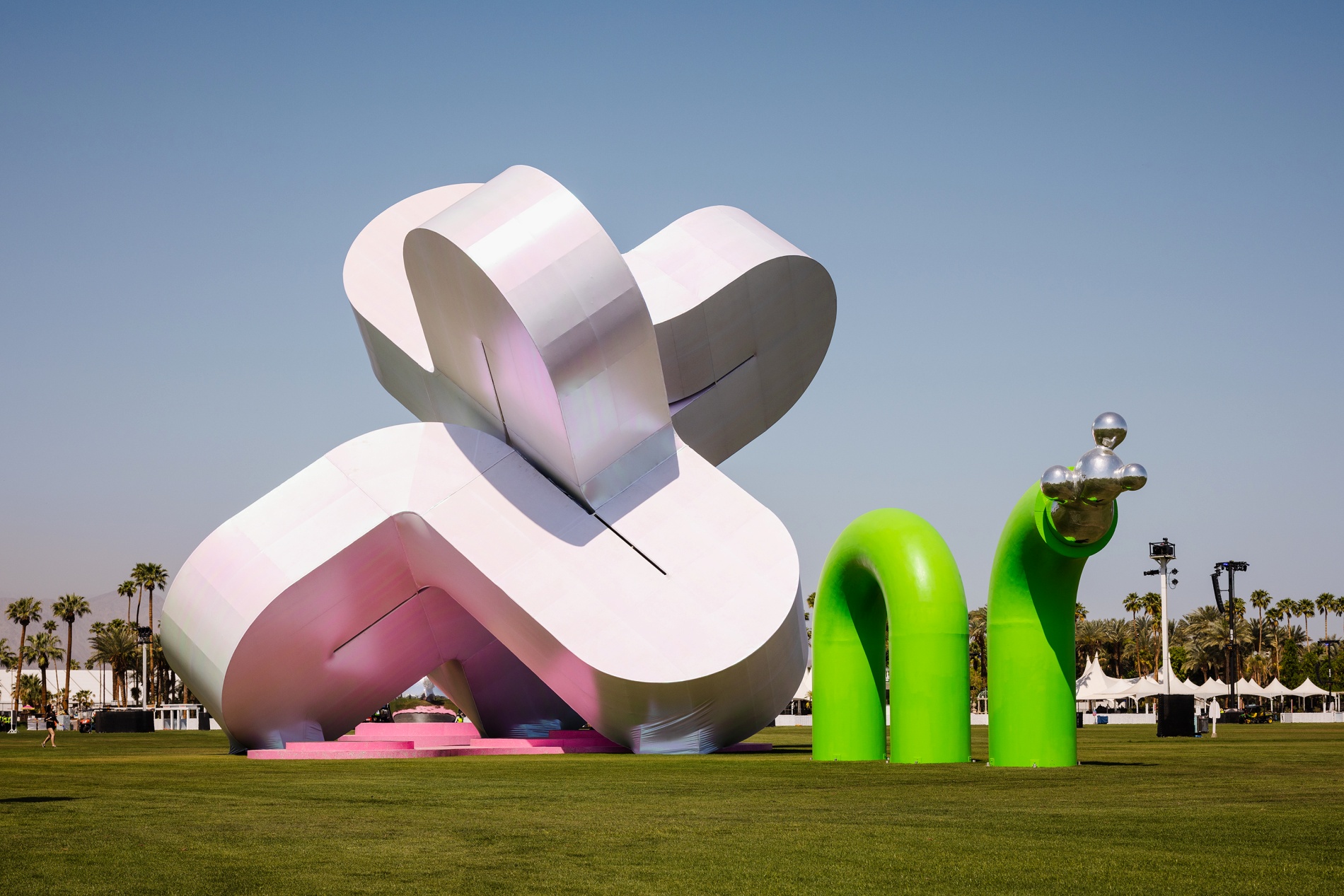 Coachella Just Unveiled its Spectacular 2023 Art Installations as the ...