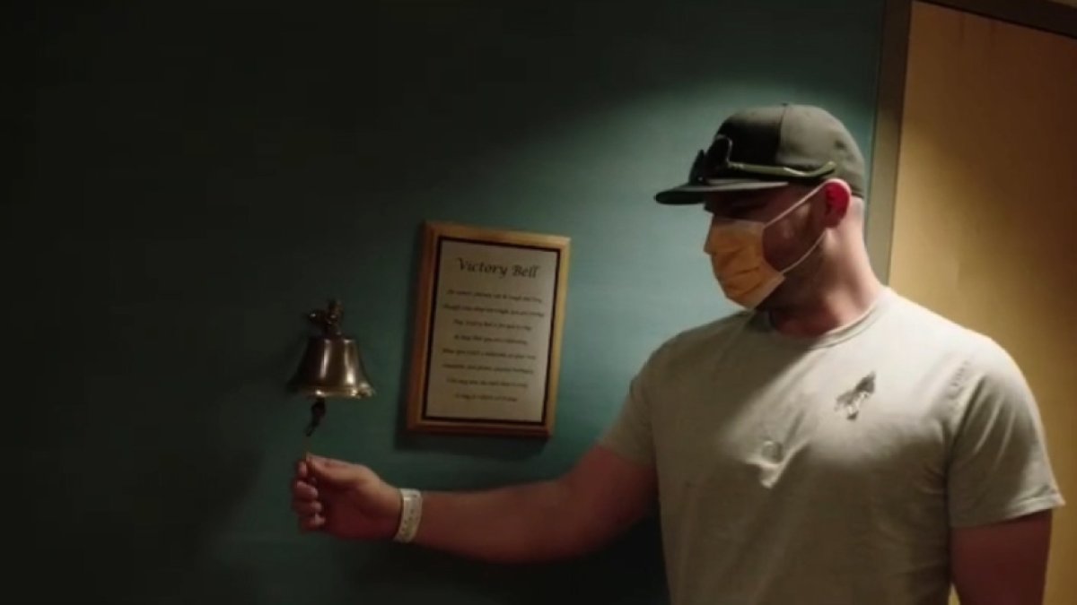 White Sox Closer Liam Hendriks Rings Bell After Final Chemo Treatment ...