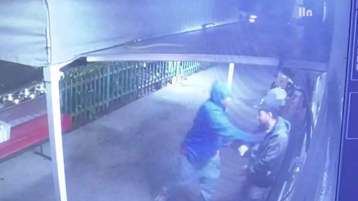 Video Shows Armed Men Robbing South LA Food Truck – NBC Los Angeles