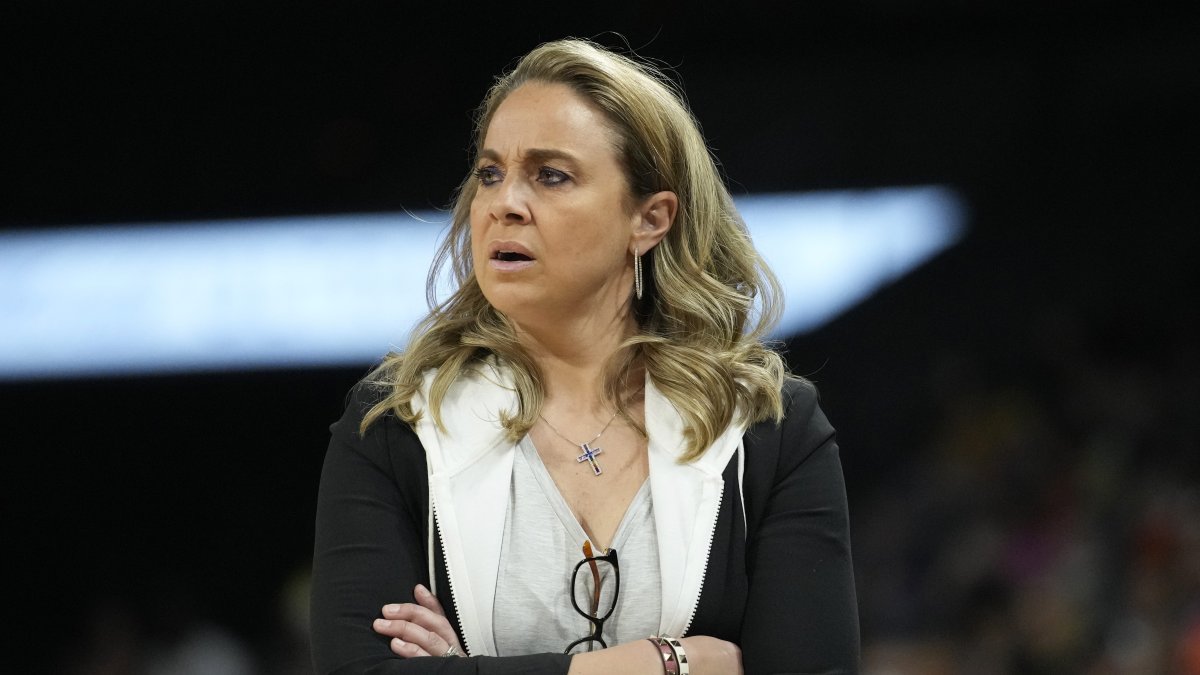 Aces’ Becky Hammon Denies Bullying Player Over Pregnancy – NBC Los Angeles
