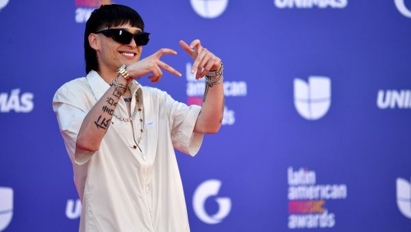 Peso Pluma: The Mexican singer making history and first US tour – NBC ...