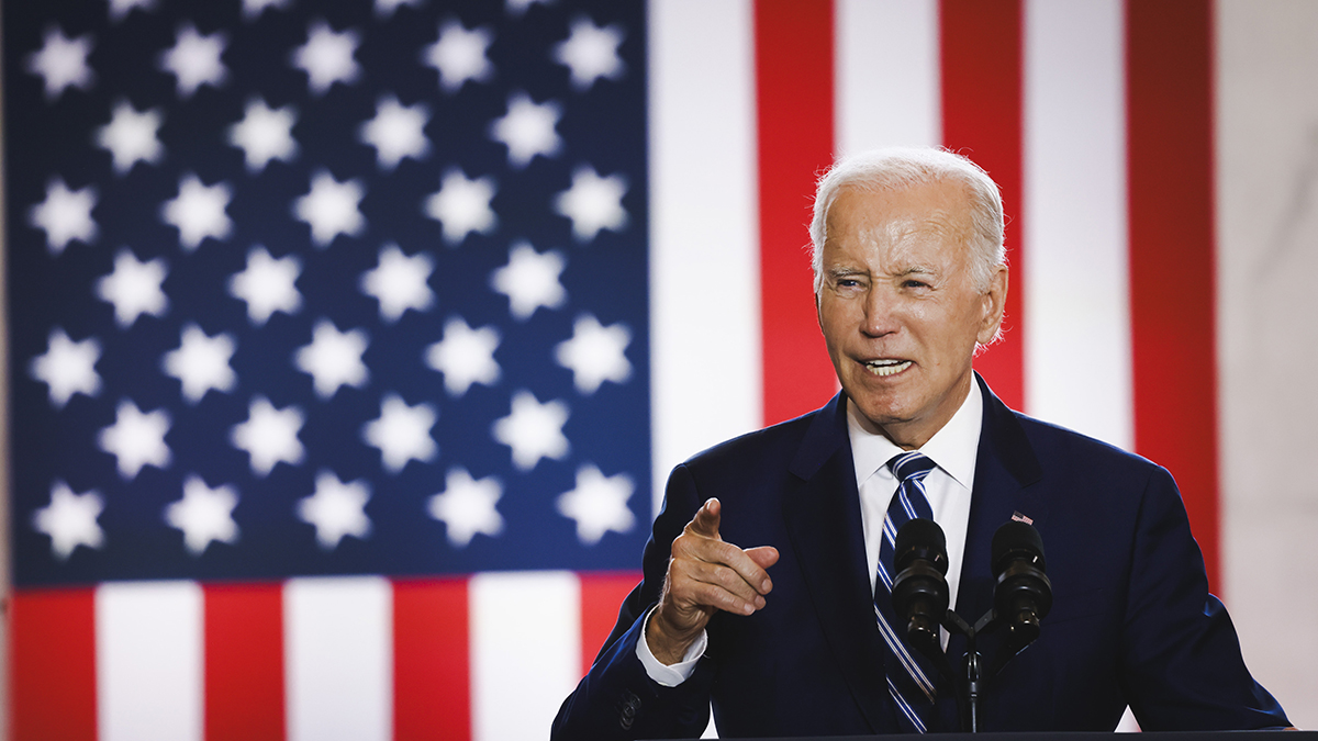 Biden has started using a CPAP machine at night for sleep apnea – NBC ...