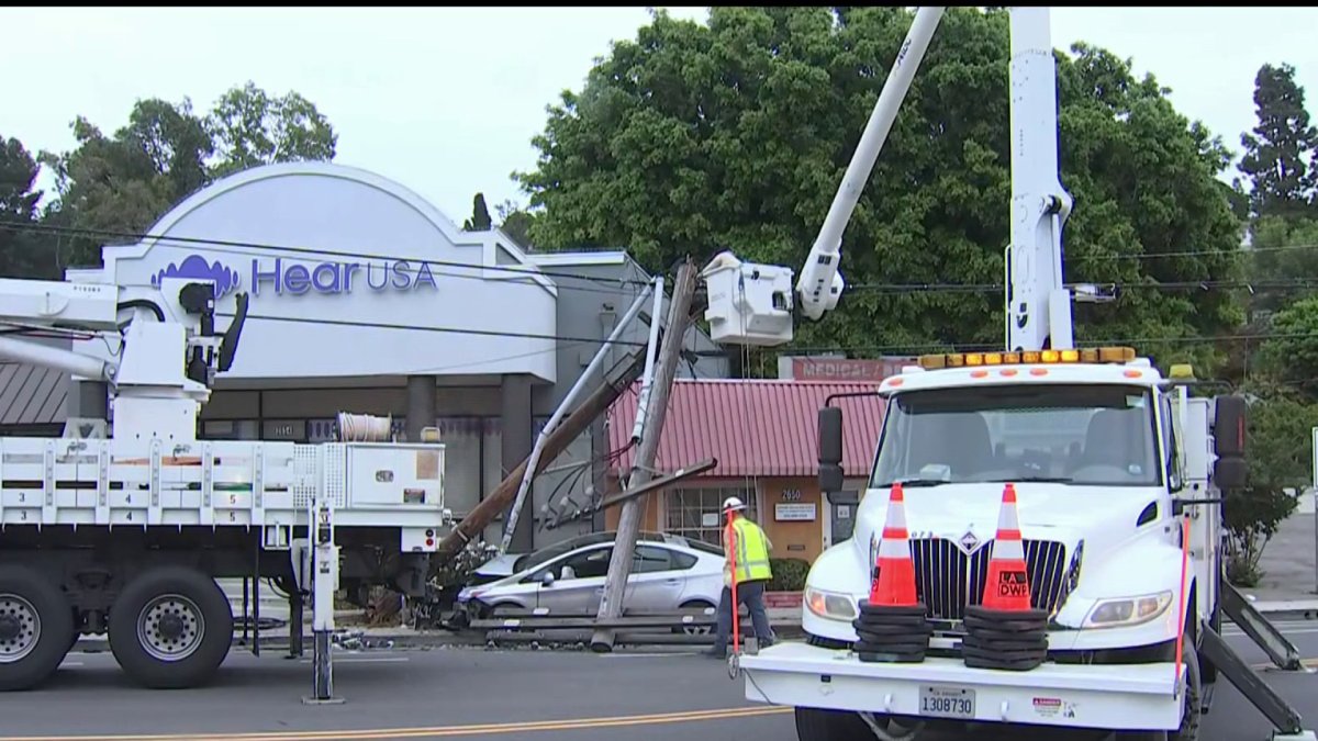 Utility pole crash causes power outages in Silver Lake – NBC Los Angeles