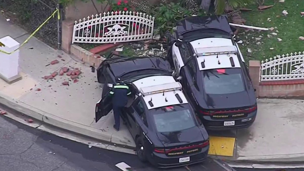 Chp Patrol Cars Crash Into La Puente Home After Pursuit Nbc Los Angeles