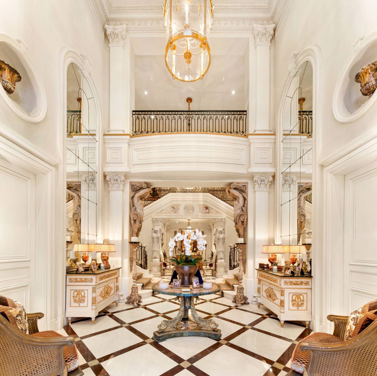 Look inside Rod Stewart’s $70 million extravagant LA mansion – NBC Los ...