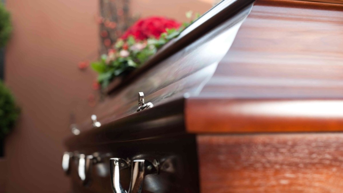 Thai woman found alive in coffin moments before cremation – NBC Los Angeles