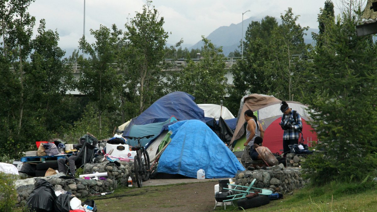Alaska mayor considers sending homeless to warmer states – NBC Los Angeles