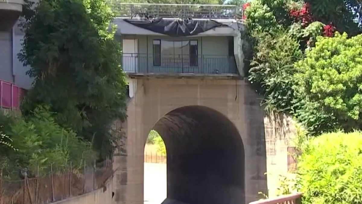 Rosemead man is new owner of Alhambra home on bridge – NBC Los Angeles