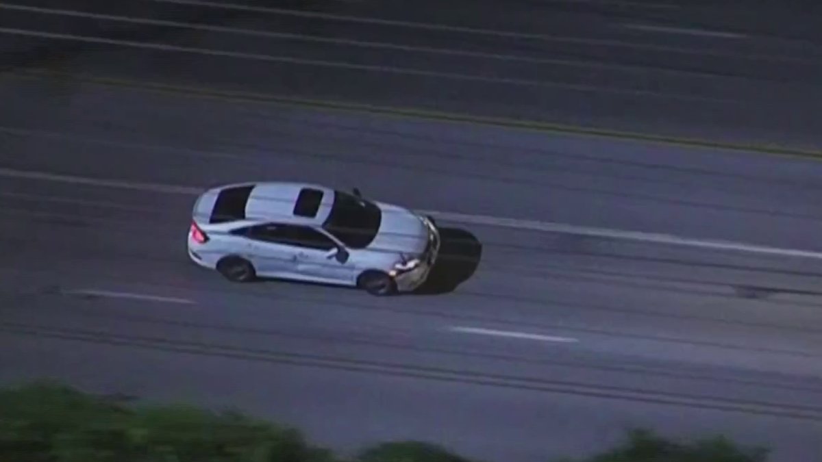 Driver Jumps Out of Car Multiple Times During Pursuit – NBC Los Angeles