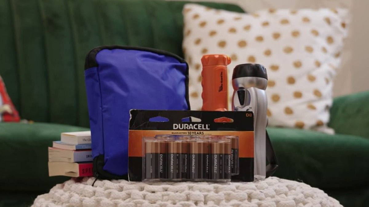 What you’ll want to pack in your emergency ‘go bag’ – NBC Los Angeles