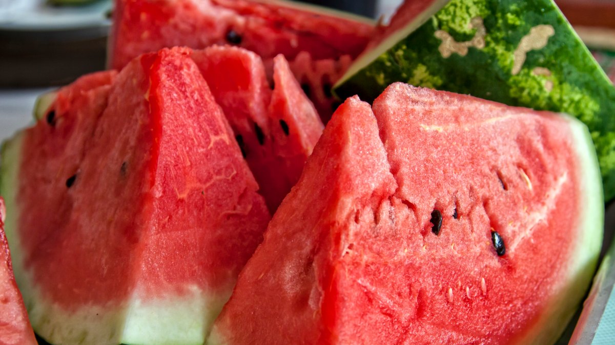 Why are watermelons exploding or foaming? – NBC Los Angeles