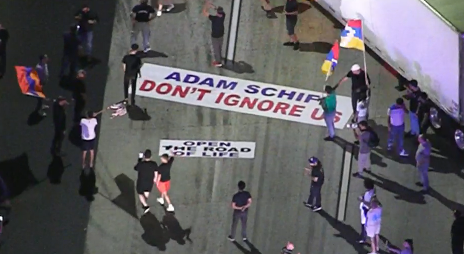 Armenian protesters block freeway lanes in Glendale – NBC Los Angeles