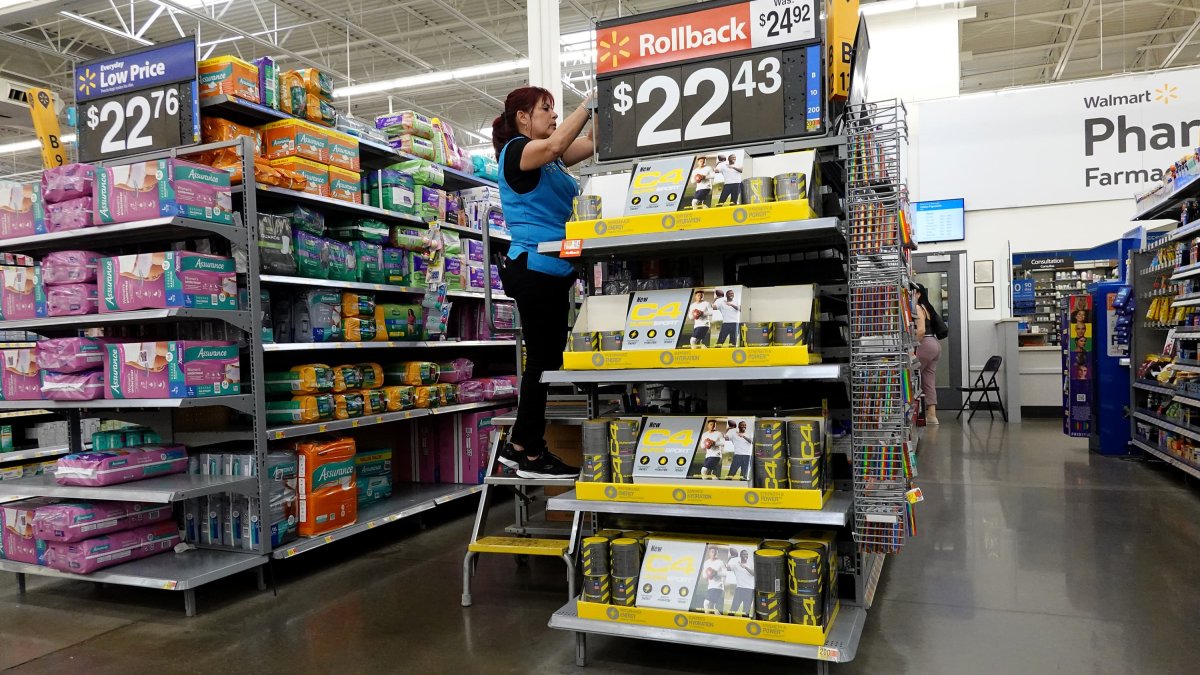 Walmart cuts starting pay for new hires who prepare online orders ...