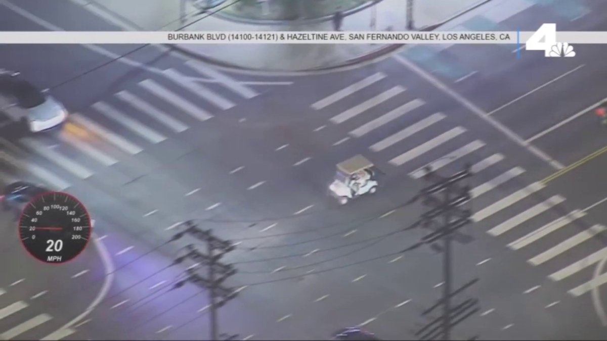 LAPD chases golf cart in San Fernando Valley – NBC Los Angeles