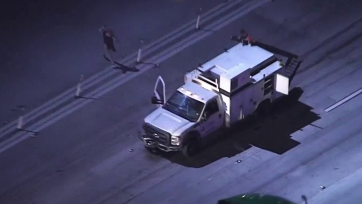 Pursuit Driver Darts Across 91 Freeway To Evade Officers Nbc Los Angeles