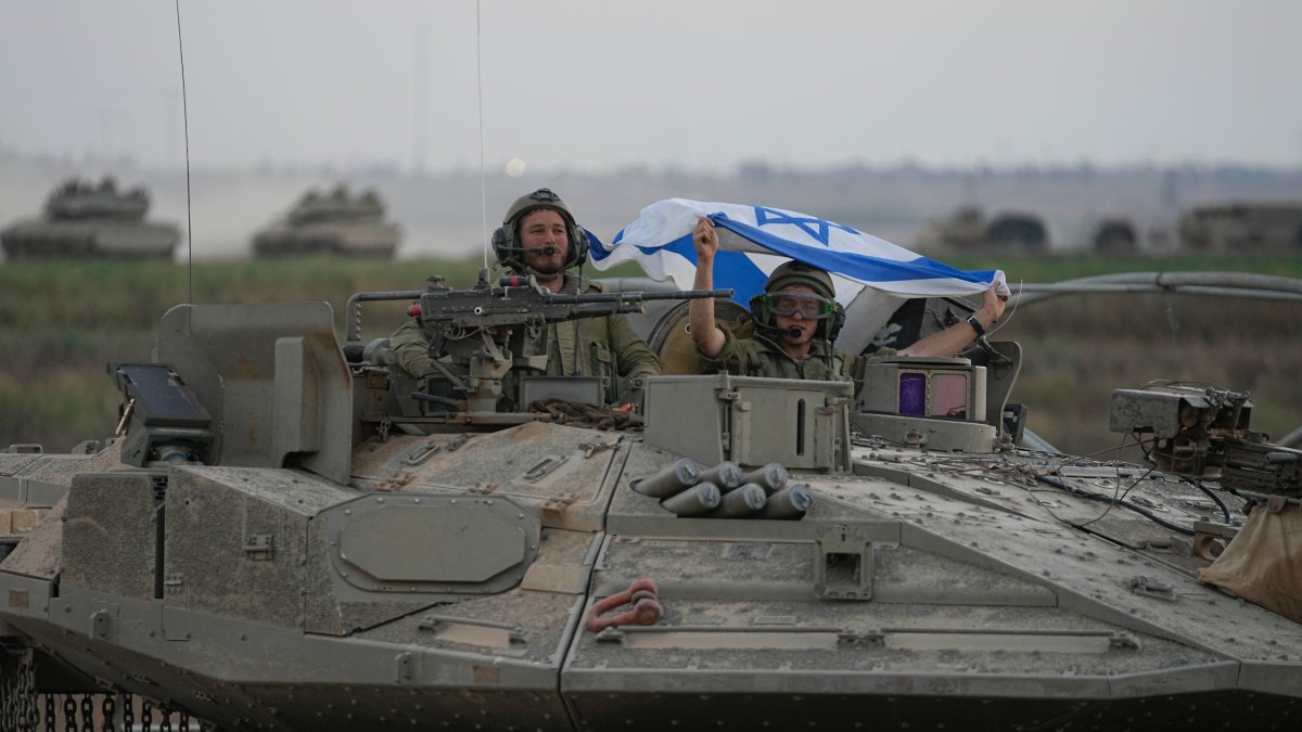 Palestinians flee northern Gaza after Israel orders 1 million to ...