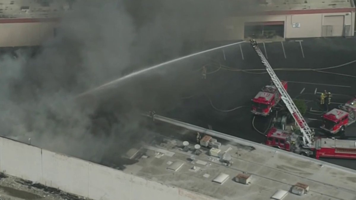 Second-alarm fire reported in commercial building in Irwindale area ...