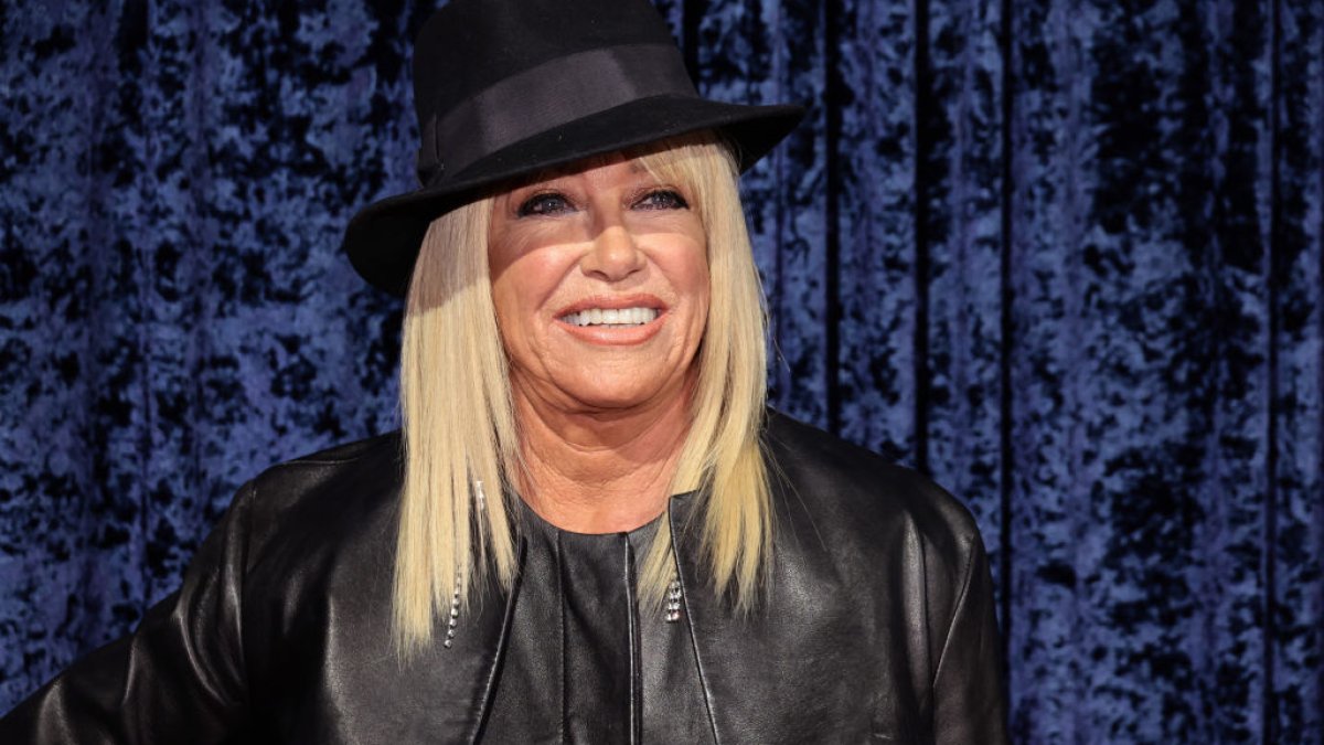 Suzanne Somers dead at 76: Barry Manilow and more stars pay tribute ...