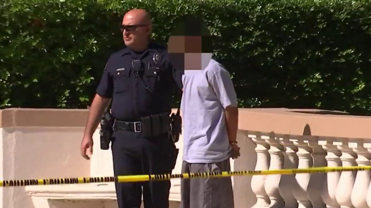 2 Van Nuys High School Students Stabbed On Campus Nbc Los Angeles